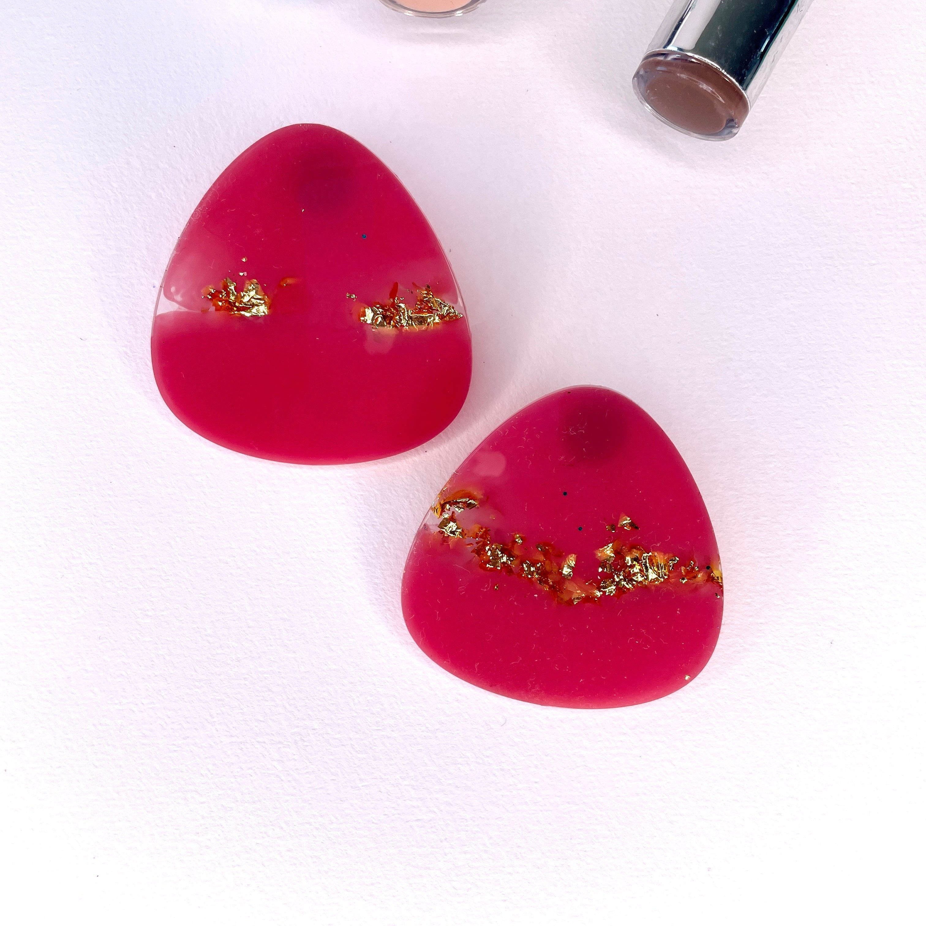 Bijoux upcyclés en résine et maquillage - Faits main - YVETTE GLOW
